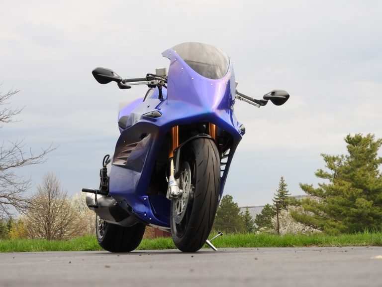 MTT Y2K Superbike: The First Turbine-Powered Street Legal Motorcycle!