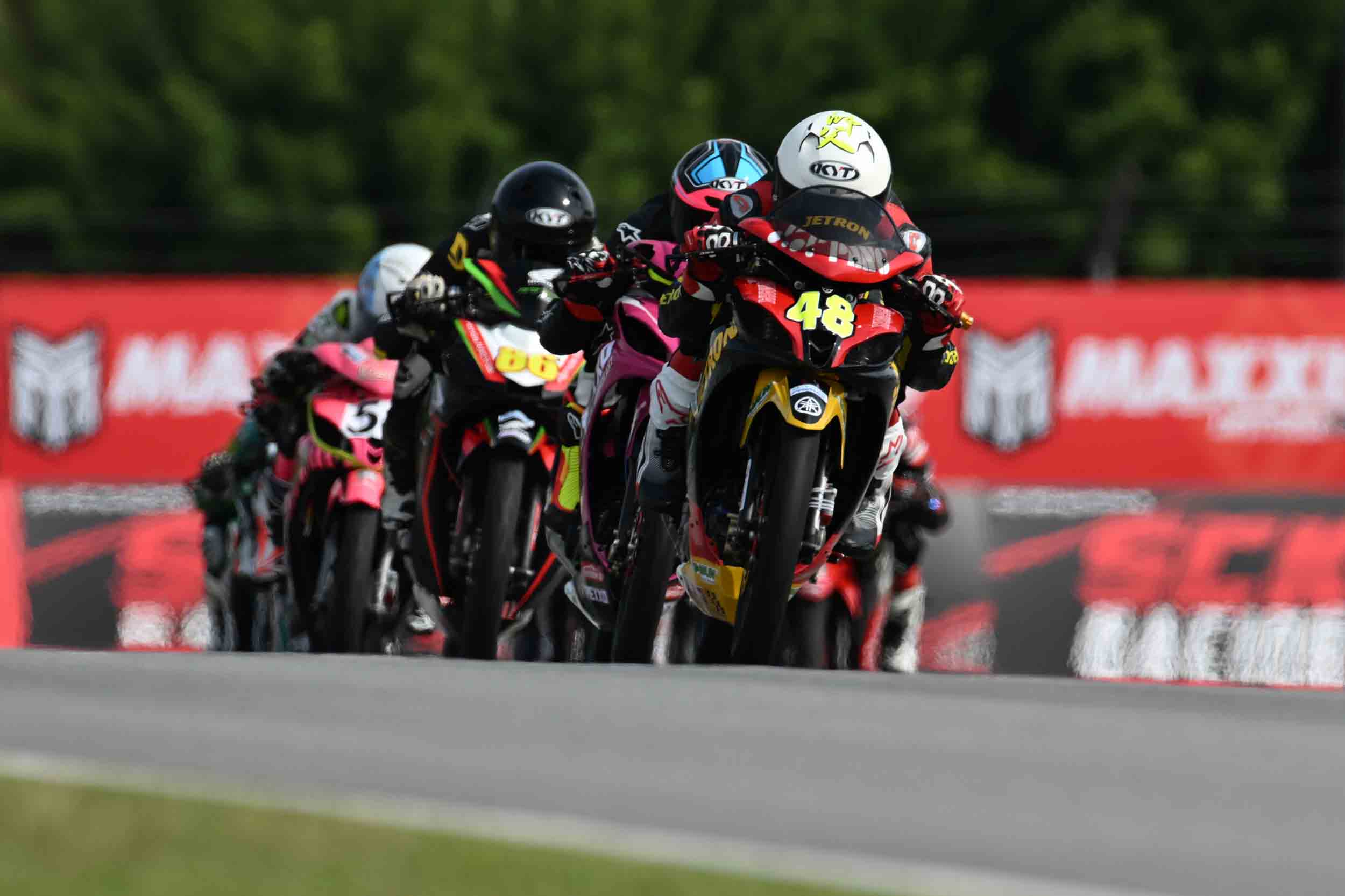 Pertarungan YYPang: Pertempuran Rakan Sepasukan untuk CP125