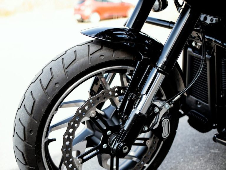 Getting to Know Motorcycle Suspensions: USD Forks vs. Telescopic Forks