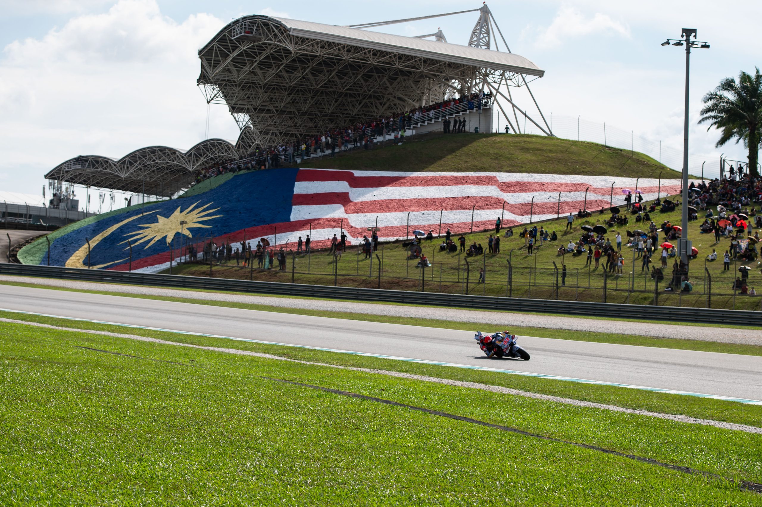 Sepang Circuit to Host Ramadan Bazaar in 2025 - iMotorbike News