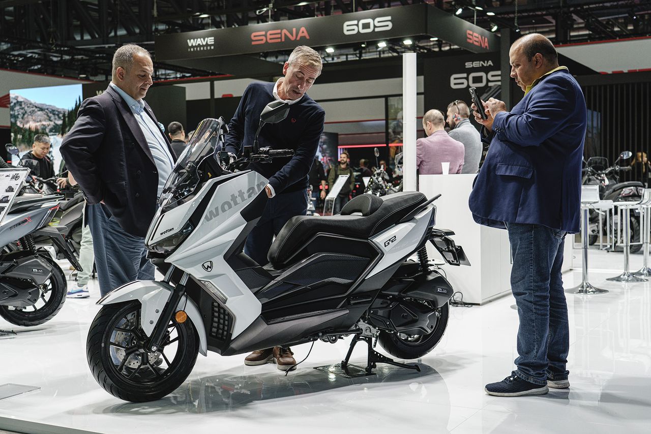 Aveta Vanguard 250: Malaysia’s First Crossover Maxi Scooter