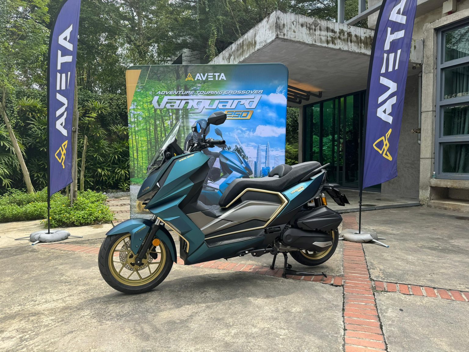 Aveta Malaysia Launches Vanguard 250 Adventure Scooter - iMotorbike News