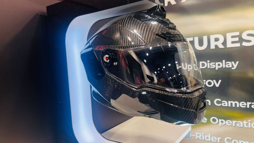 AI-Driven Motorcycle Helmets: The Future of Rider Safety? - iMotorbike News