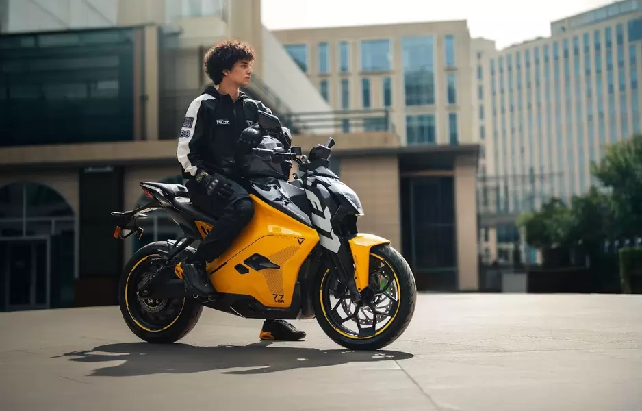 Smarter Rides: How AI Is Transforming Electric Motorcycles - iMotorbike ...