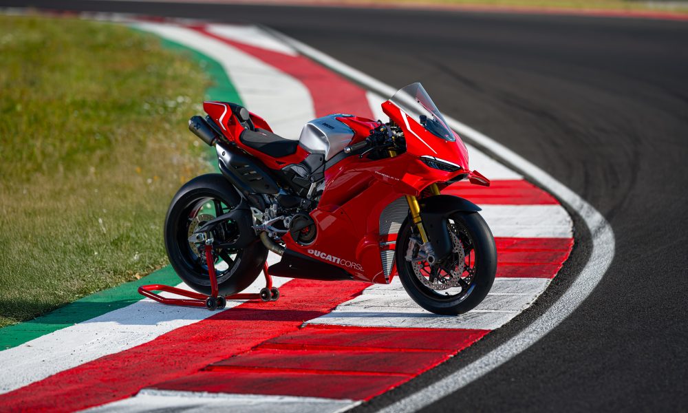 Ducati Panigale V4 R 2026: A Road-Legal MotoGP Weapon - iMotorbike News