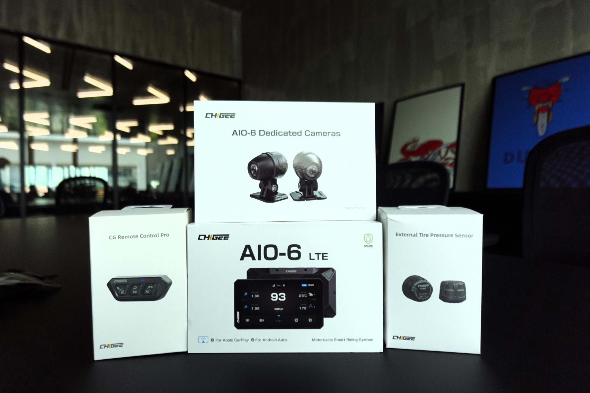 Chigee AIO-6 LTE 4G Review: A Smart, Connected Display for Riders